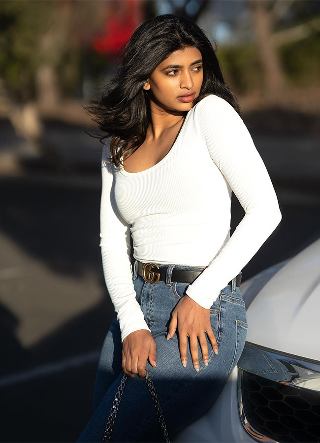 హీరో నారా రోహిత్‌తో నిశ్చితార్థం.. ఈ హీరోయిన్ ఎవరంటే? (ఫొటోలు) | Nara Rohit Is Set To Get ...